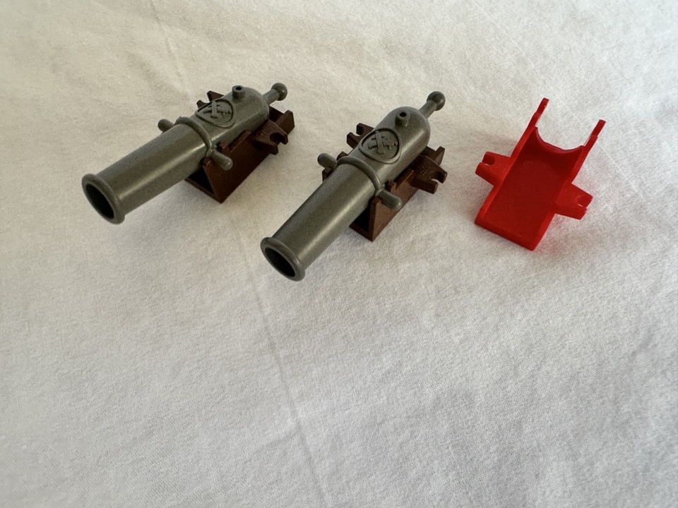 Lego Vintage Pirate Lot Minifigure Parts Boat Cannon Flag Chest Weapons ...