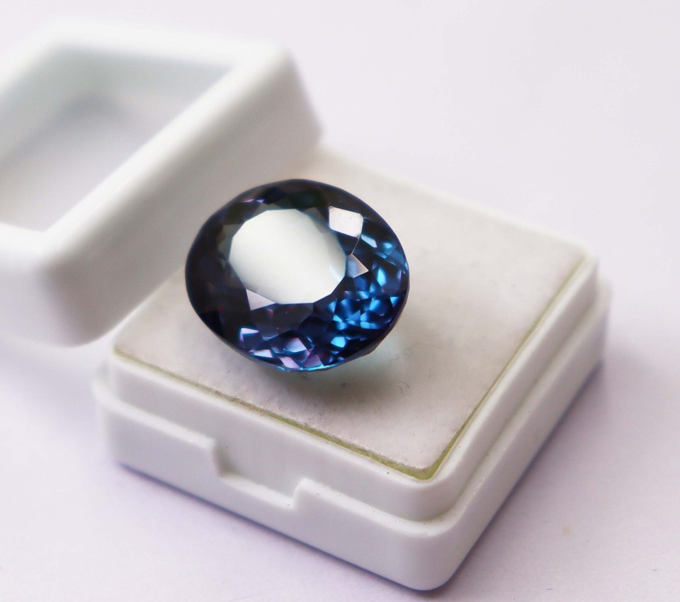 12.05 CTs Natural Flawless Russian color changing Alexandrite ring Oval ...