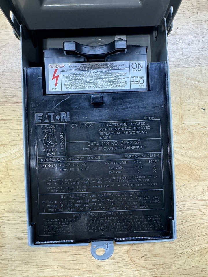 New Box Of 10 - Eaton DPF222R 60 Amp Fusible Pullout AC Disconnect 240V ...