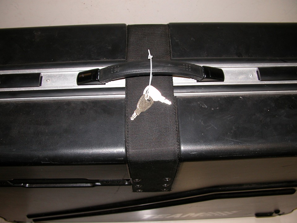 TEAM Bike Case (formerly Performance) Bicycle Transport w/ Wheels -Keys ...