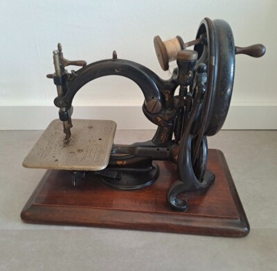 Sewing Machines - Hand Crank Willcox Gibbs Sewing Machine