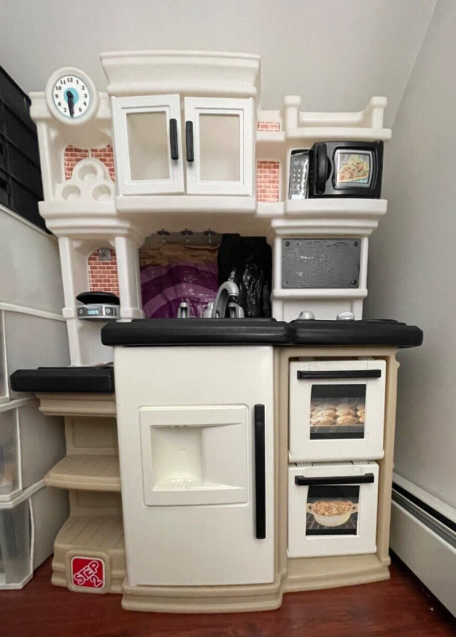 Step2 Kitchen Set for Kids – Includes over 20 Toy Kitchen Accessories ...