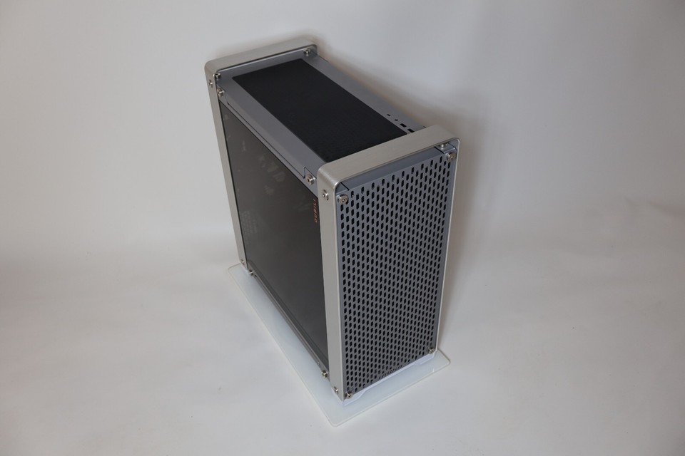 Nvidia GH200 624GB Liquid grey desktop workstation computer PC for AI ...