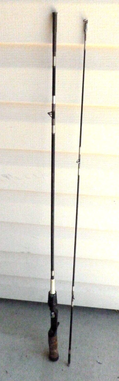 Vintage 6' 0" Spincast Fishing Rod Pole 2 Piece Fiberglass Metal Reel ...