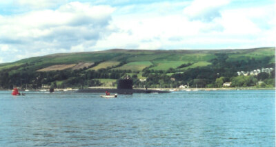 Photo 6x4 Rhu Narrows Rosneath HMS Revenge transits the Rhu Narrows as ...