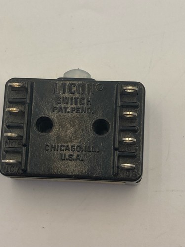 LICON 22-304 LIMIT SWITCH SNAP ACTION 1/2HP 125VAC 10A 125/250VAC NNB ...