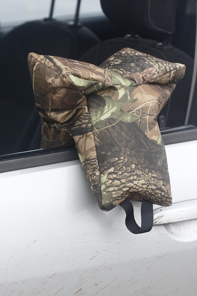 GRAPPLER CAMERA BEAN BAG. large U shaped bag for telephoto lenses ...