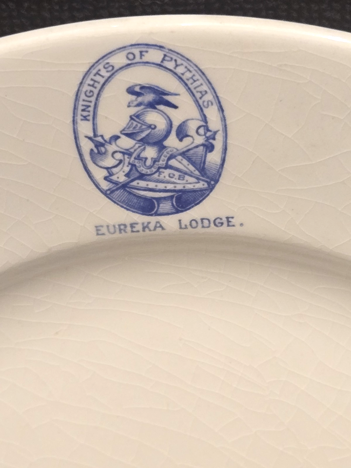 OLD KNIGHTS OF PYTHIAS F.O.B. EUREKA LODGE SOUVENIR CHINA PLATE K.T.&K ...