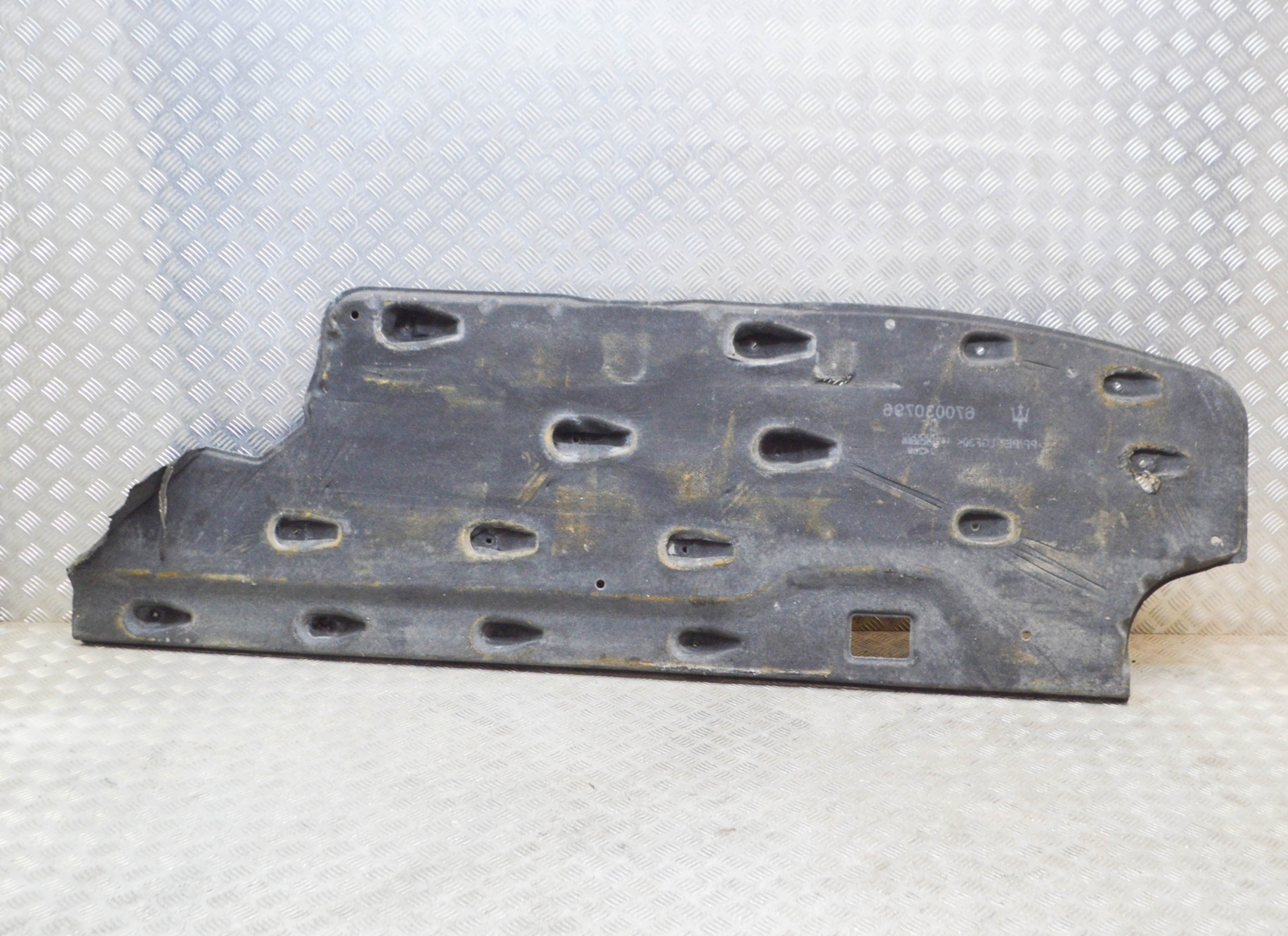 2014 - 2017 Maserati Ghibli M157 Right Side Underbody Shield Cover OEM ...