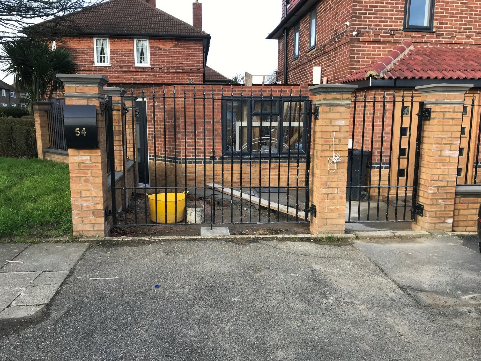 Driveway metal Gate , Double sided gate , sliding gate any size any ...