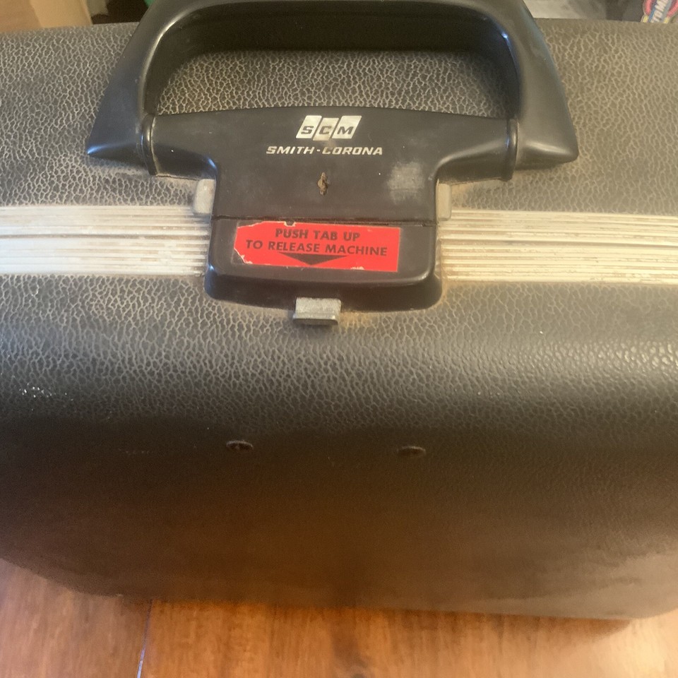 SCM Smith Corona Typewriter Galaxie II w/black hard case Vtg working | eBay