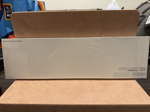 NEW - SEALED Apple Magic Wireless Keyboard with Numeric Keypad Model ...