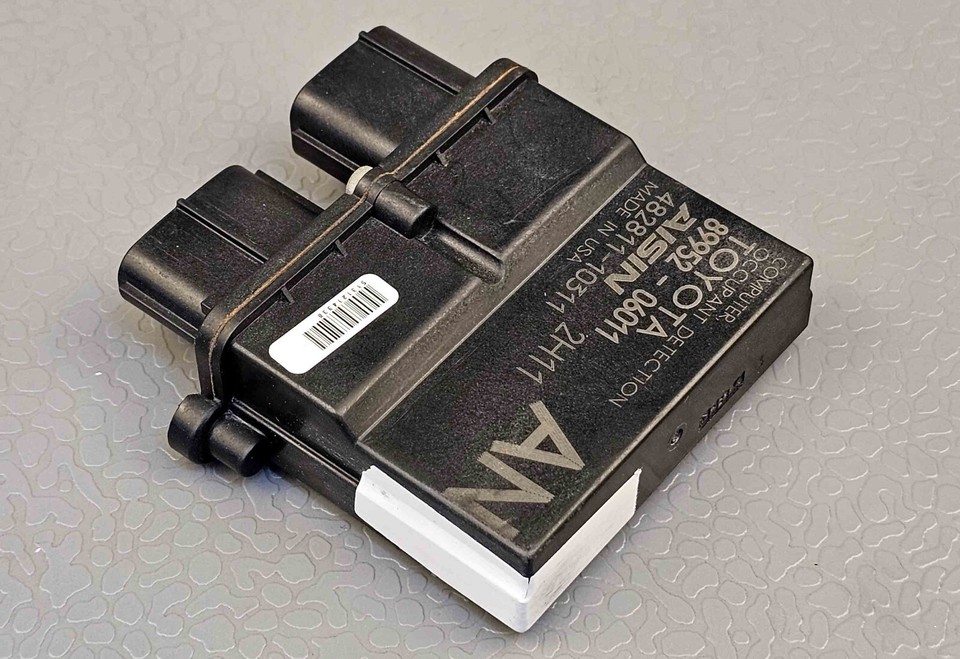 Toyota Corolla Camry Avalon Occupant Detection System Module 89952 ...
