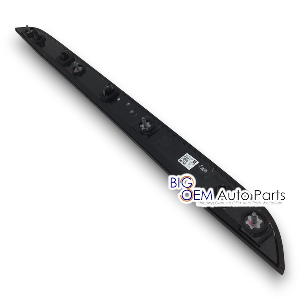 2016-2025 Chevrolet Malibu Center High Mount Third Brake Tail Lamp OEM ...