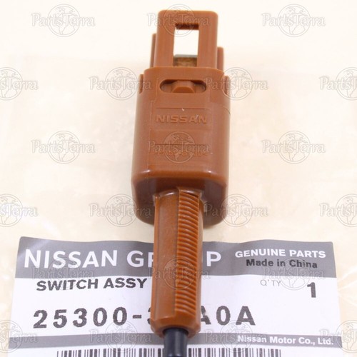 Genuine OEM Nissan KICKS Infiniti Q70 Brake Light Release Switch Assy ...