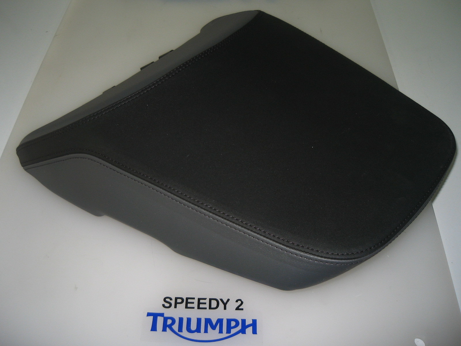TRIUMPH TROPHY 1215 1215 SE REAR SEAT PILLION SEAT P/N 2305025 | eBay