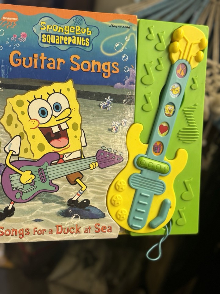 SpongeBob SquarePants Guitar Songs Book - Play-a-Song Songs for a Duck ...
