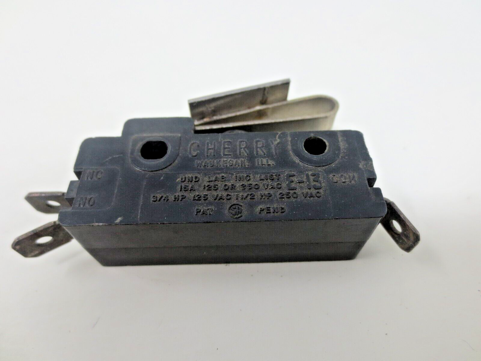 CHERRY /UND LAB INC LIST E13 , 15 A 125/250 VAC 3/4 HP Switch | eBay