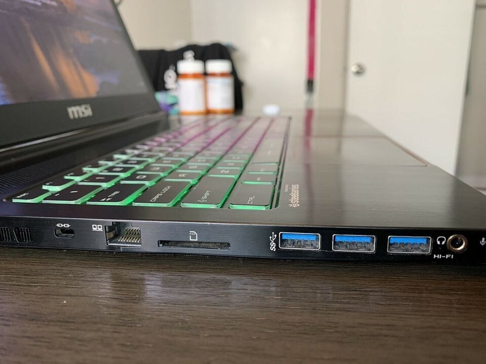 MSI GS63VR 7RG Stealth Pro Gaming Laptop - Intel i7- 32GB RAM,256GB SSD ...