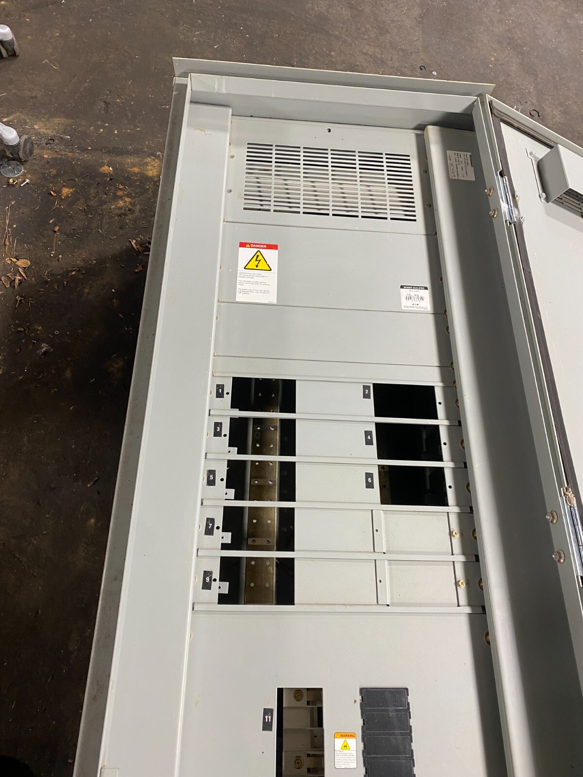 Eaton PRL4 Panelboard 800A 480/277V 3PH 3R Enclosure PDG43G0800FNNN CAN ...