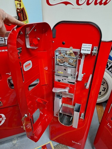 Vintage Vendo 44 Coke Machine 1950s Classic Coca-Cola Vendo 81 Carl ...
