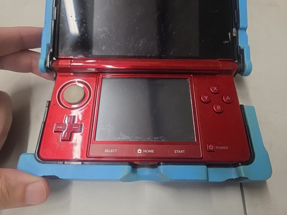 Nintendo 3DS Flame Red Handheld Console, 2GB SD Card, and NERF Case | eBay