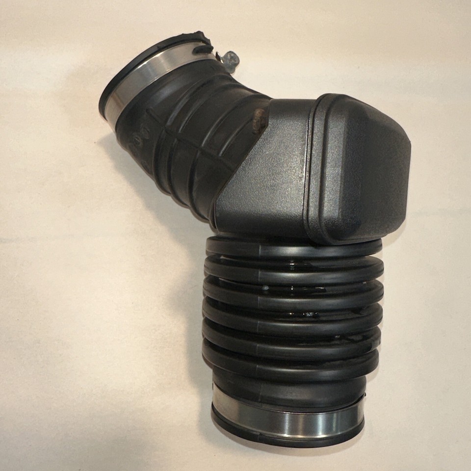 2017 - 2020 Hyundai Elantra 2.0L Engine Air Intake Hose OEM 28140F2400 ...