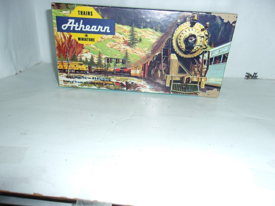 D3 (HO) Athearn Santa Fe “Shock Control” 40’ Box Car ATSF 16987 w/box ...