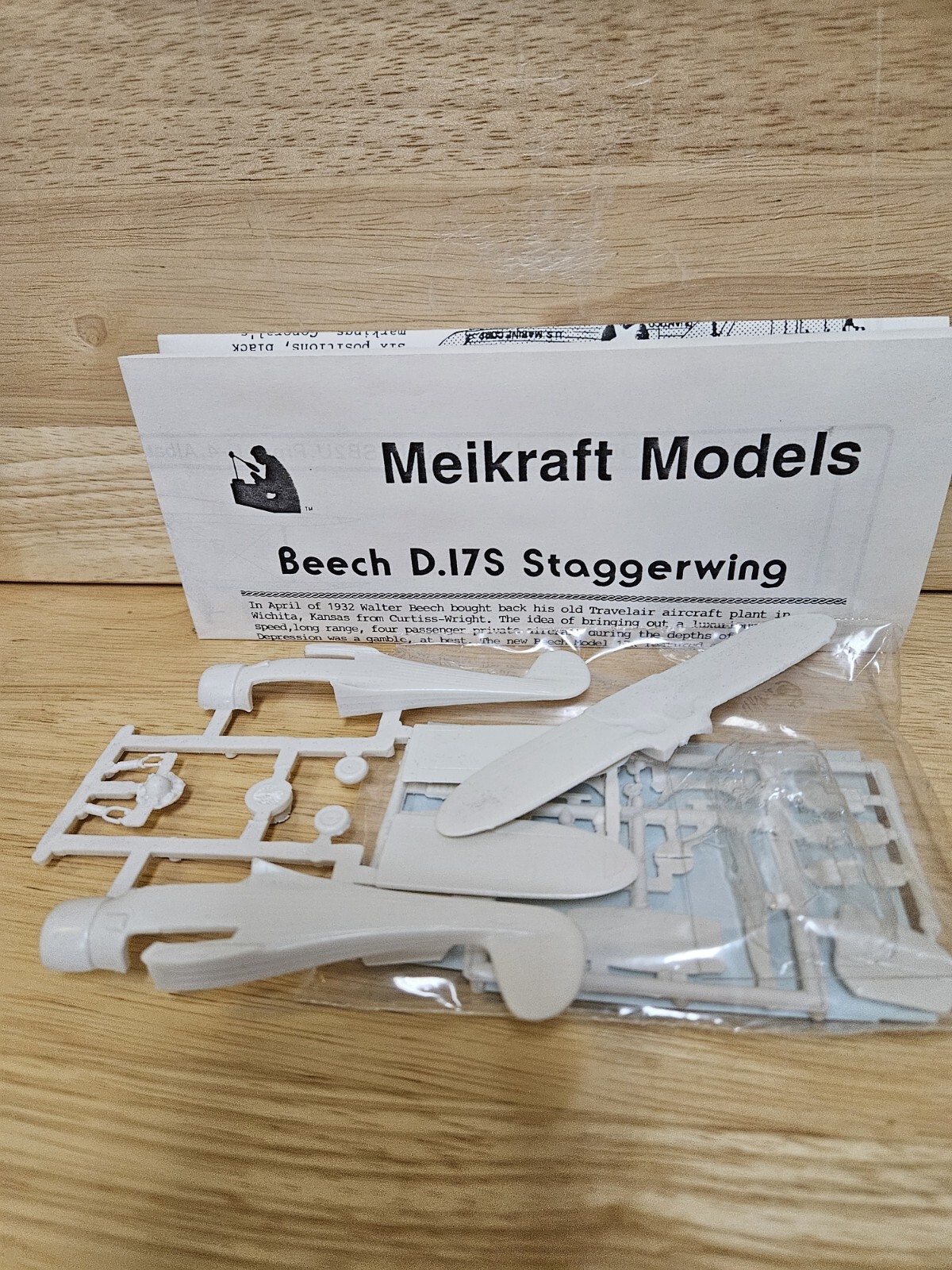 Beech D17S Staggerwing Biplane 1:72 Scale Plastic Model Kit 1804 ...