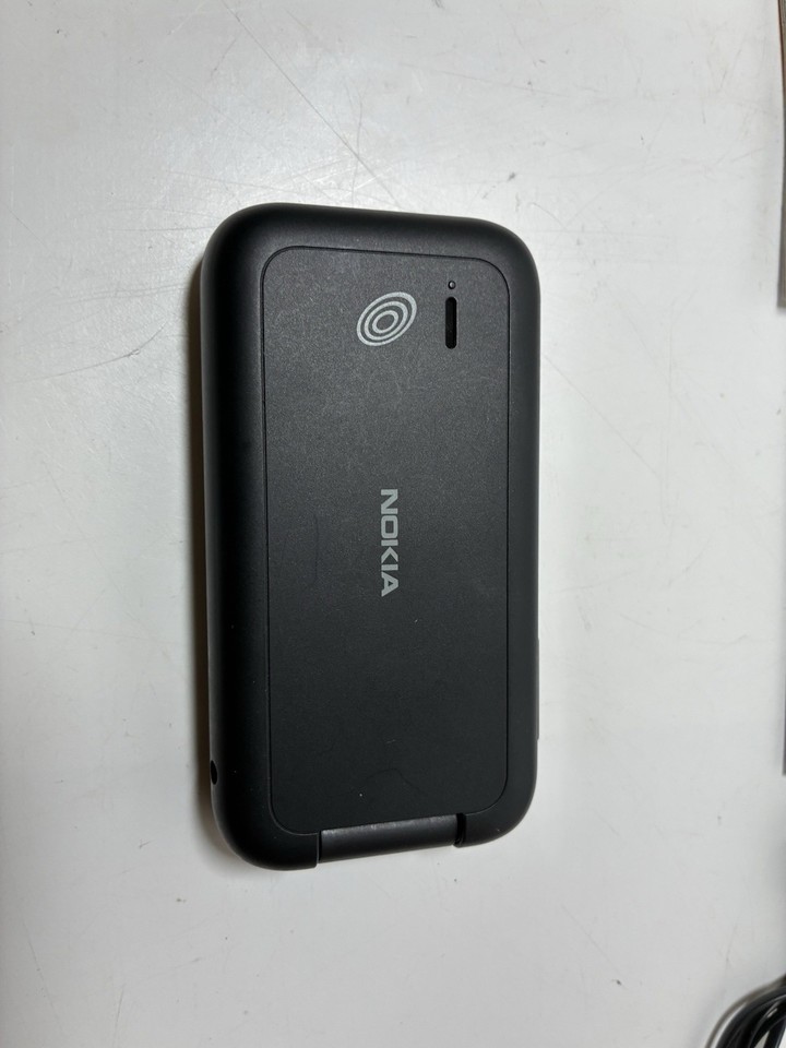 Nokia 2760 Flip Phone 4G 4GB 5MP Camera Tracfone N139DL KaiOS Cellphone ...