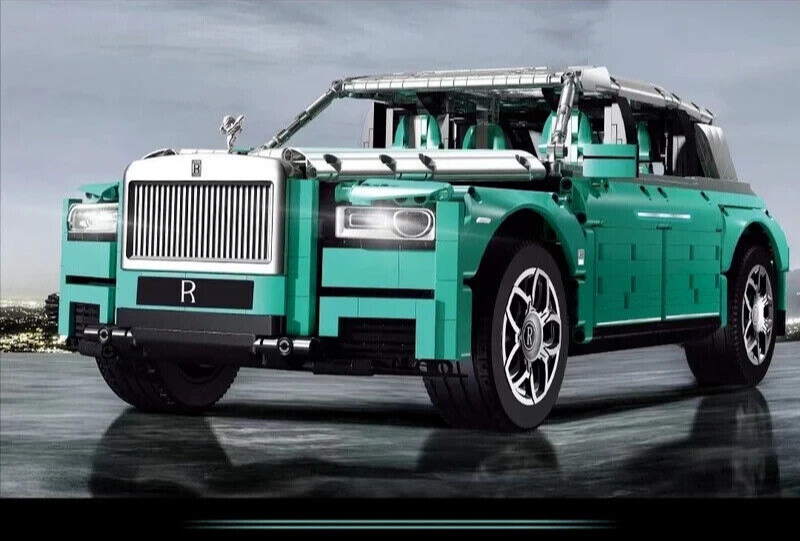 MOC LEGO Car: Rolls Royce Cullinan 1:8 Ratio Technic style Green/Silver ...