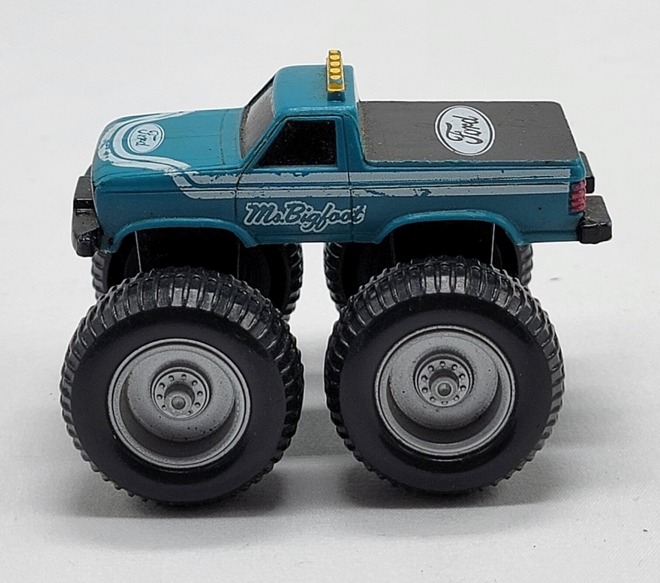 1987 MCDONALD'S Ms. Bigfoot Ford F-150 Monster Truck Turquoise 3" Happy ...
