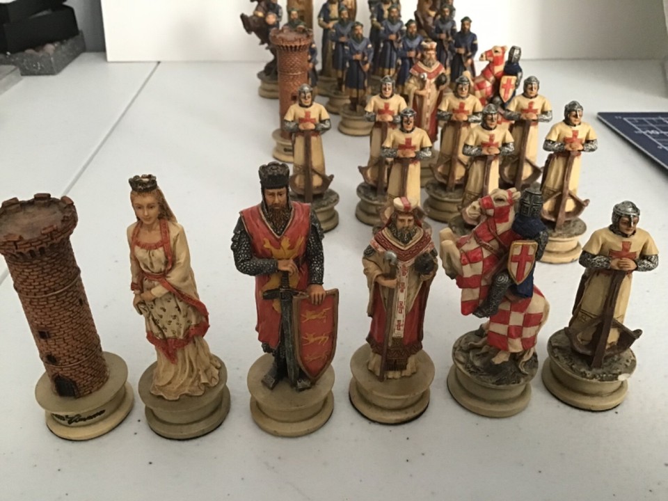 Medieval Times Crusades Arabian Vs Christian Chess Set 32 pieces | eBay