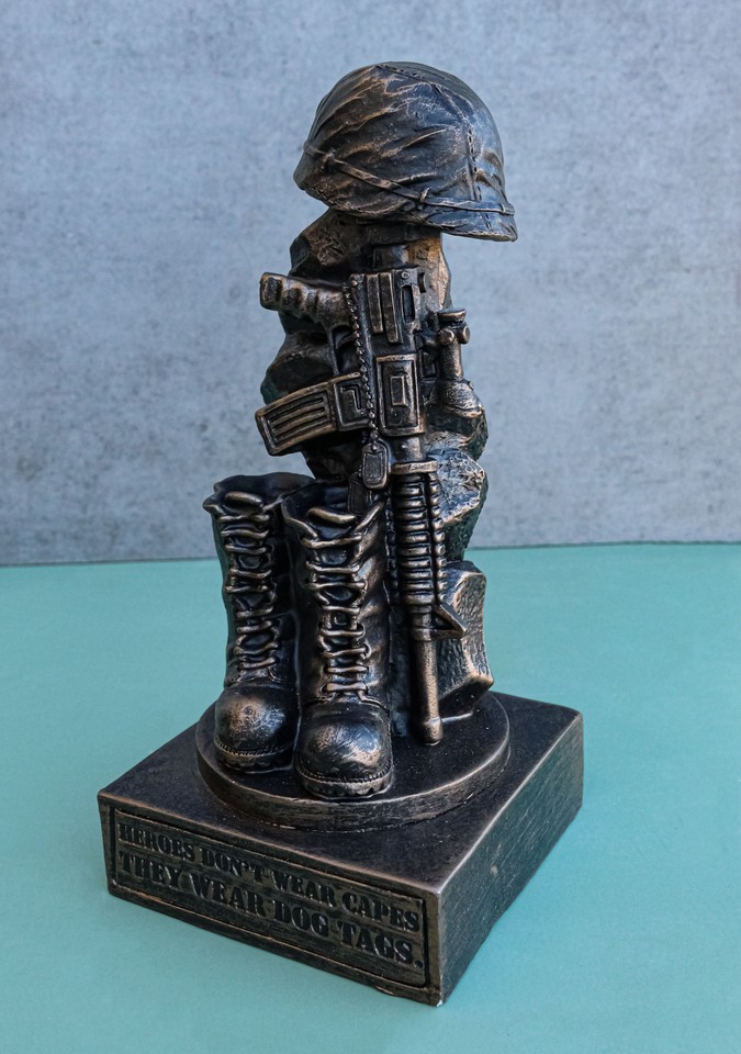 Honoring the Fallen Military Soldier's Boots Helmet & Rifle Statue 8 ...
