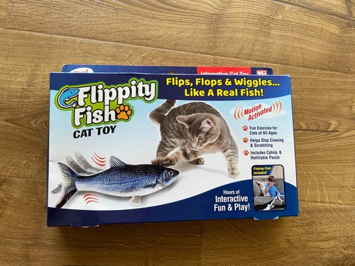 Flippity Fish Motion Activated Interactive Rechargeable Cat Toy Catnip ...
