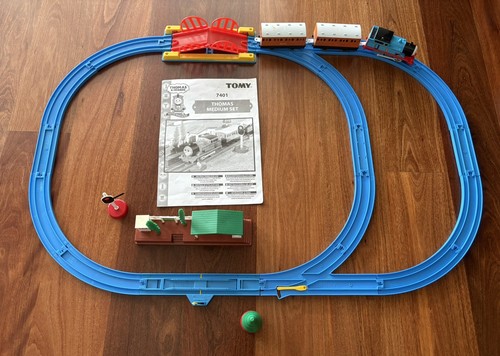 Tomy Thomas & Friends Medium Set Motorised Motor Road & Rail Railway ...
