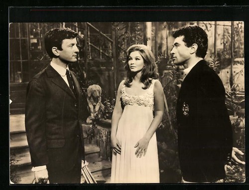 AK Schauspieler Marina Vlady, Cristea Avram und Claude Rich in Stern ...