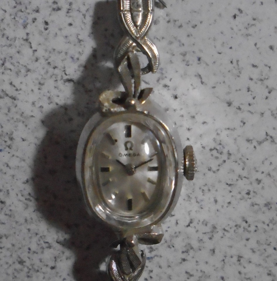 Vintage 1971 GMC Pontiac Motor Division 25 Years Service Omega 14K Gold ...