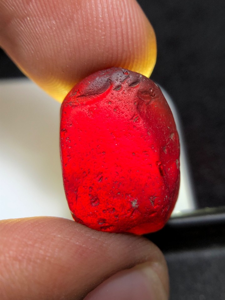 33.30 Mozambique Garnet Rough, Natural Blood Red Garnet Raw Crystal ...