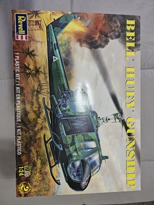 Revell Bell Huey Gunship Helicopter Model Kit 1:24 Scale, 85-5633, New ...