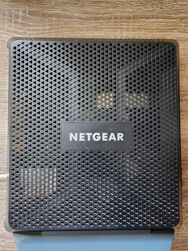 NETGEAR Nighthawk AC1900 C7000V2 Wi Fi Cable Modem Router | eBay