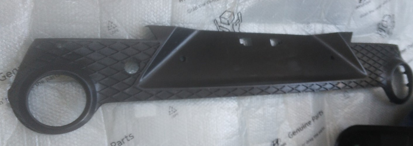 2022-2023 GENESIS GV70 SPORT REAR BUMPER LOWER MOLDING OEM Part # 86612 ...