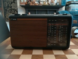 Vintage 1970s Bush BW5777A Portable VHF Radio *** ONLY FM WORKING ...