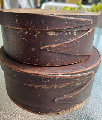 Exceptional pair NE Primitive pantry boxes, finger lap, orig. paint ...