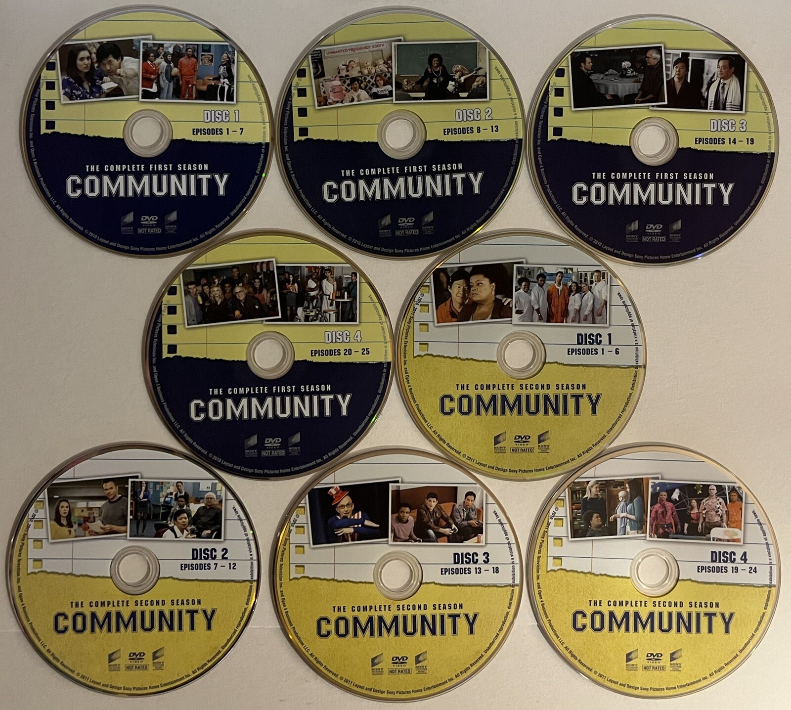 Community: The Complete Series (DVD, 2016, 17-Disc Set, Includes ...