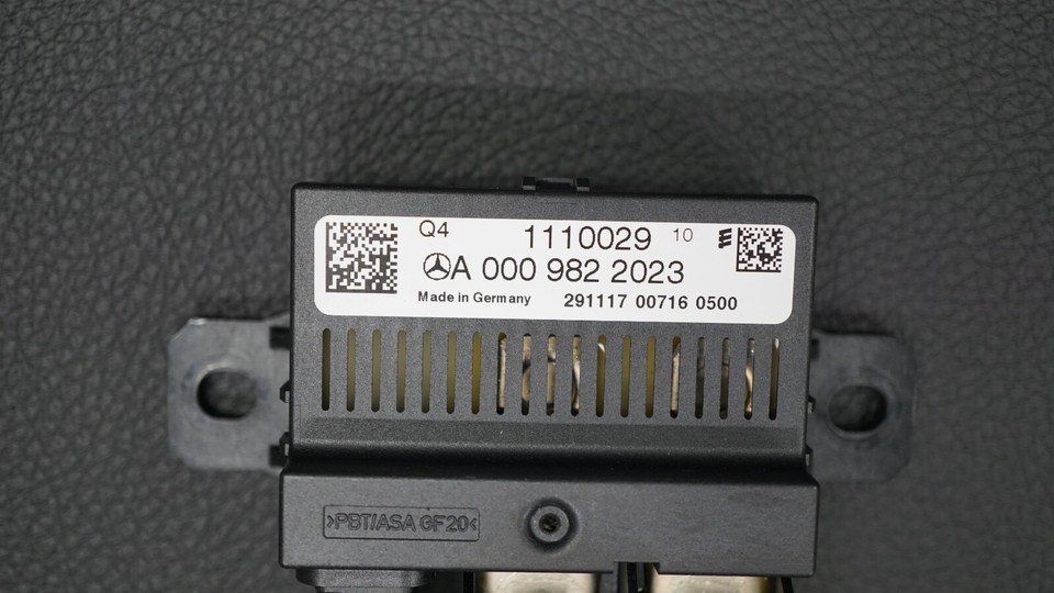 GENUINE OEM MERCEDES BENZ ACCESSORY POWER RELAY MODULE REGULATOR ...