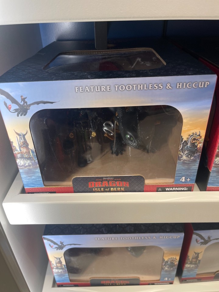 How To Train Your Dragon Isle of Berk Toothless & Hiccup Figure Epic ...