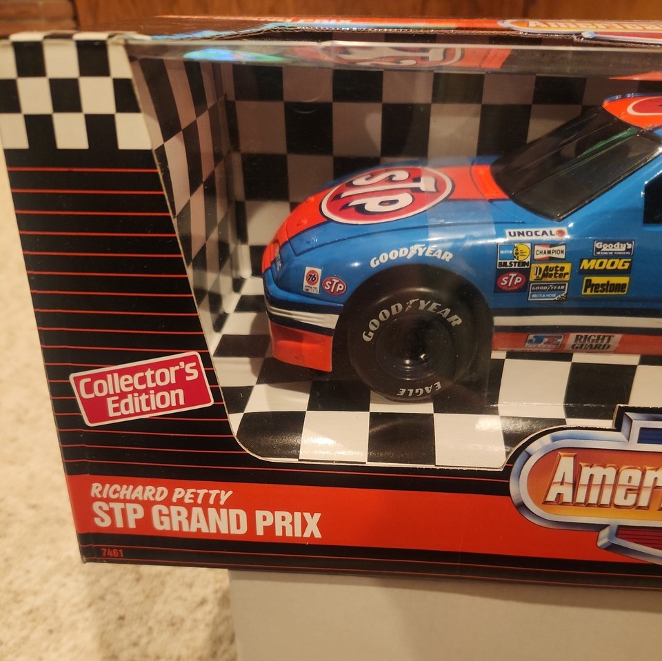 ERTL American Muscle-Richard Petty #43 STP Grand Prix 1:18 Scale 1992 ...