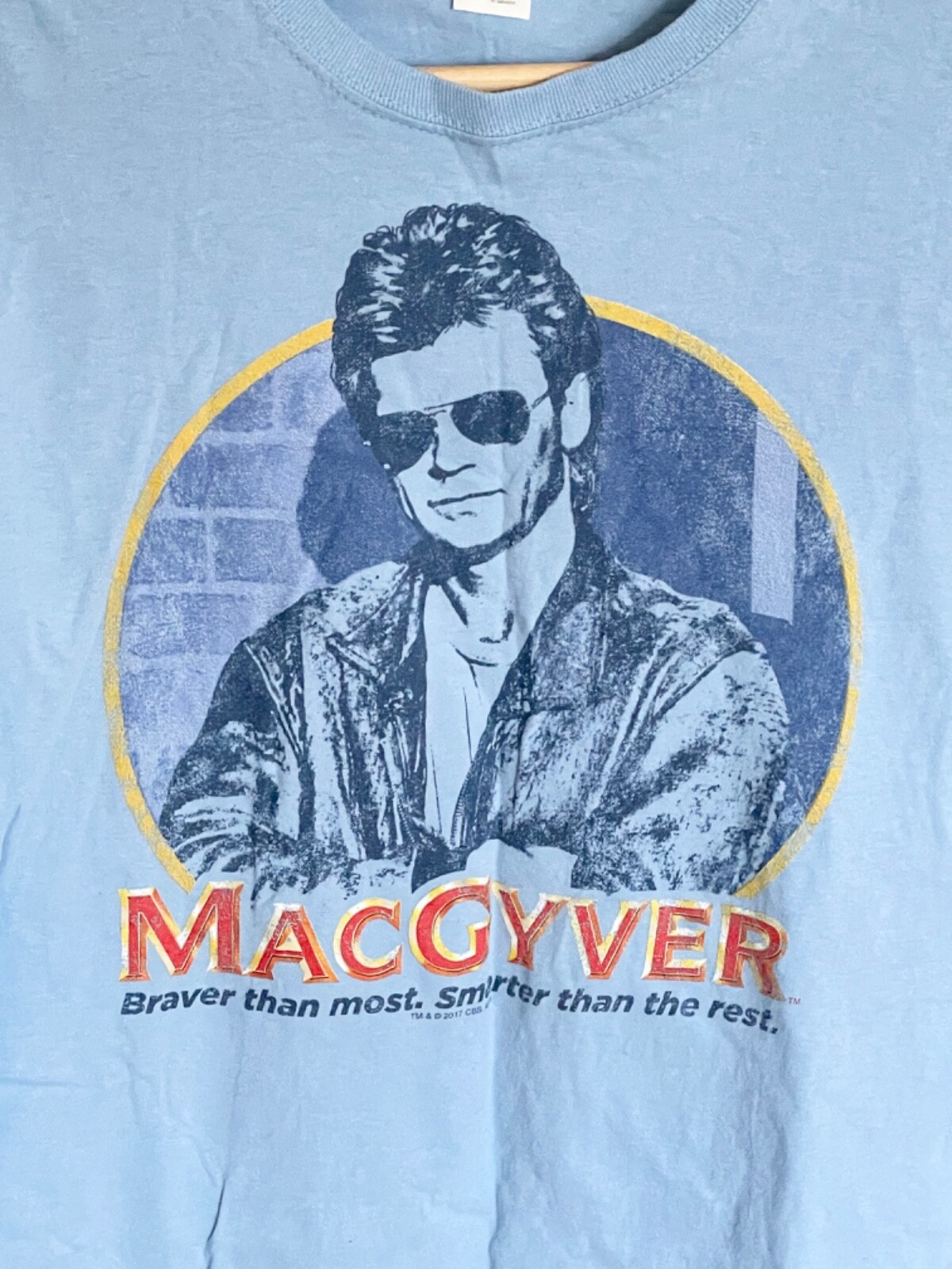 MacGyver Retro 80s Action TV Series Blue Graphic T Sh… - Gem