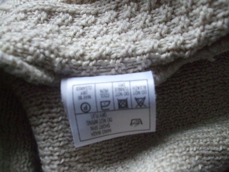 LADIES KNITTED CARDIGAN SZ 16 UK / 42" BUST BUTTON UP ARAN PATTERN LONG ...